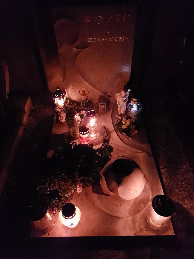 Vesna Rožič | Slovenski grobovi