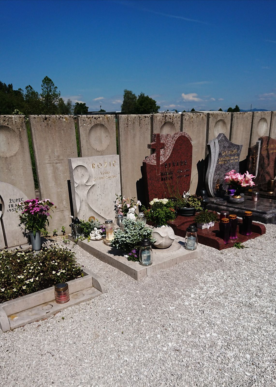 Vesna Rožič | Slovenski grobovi