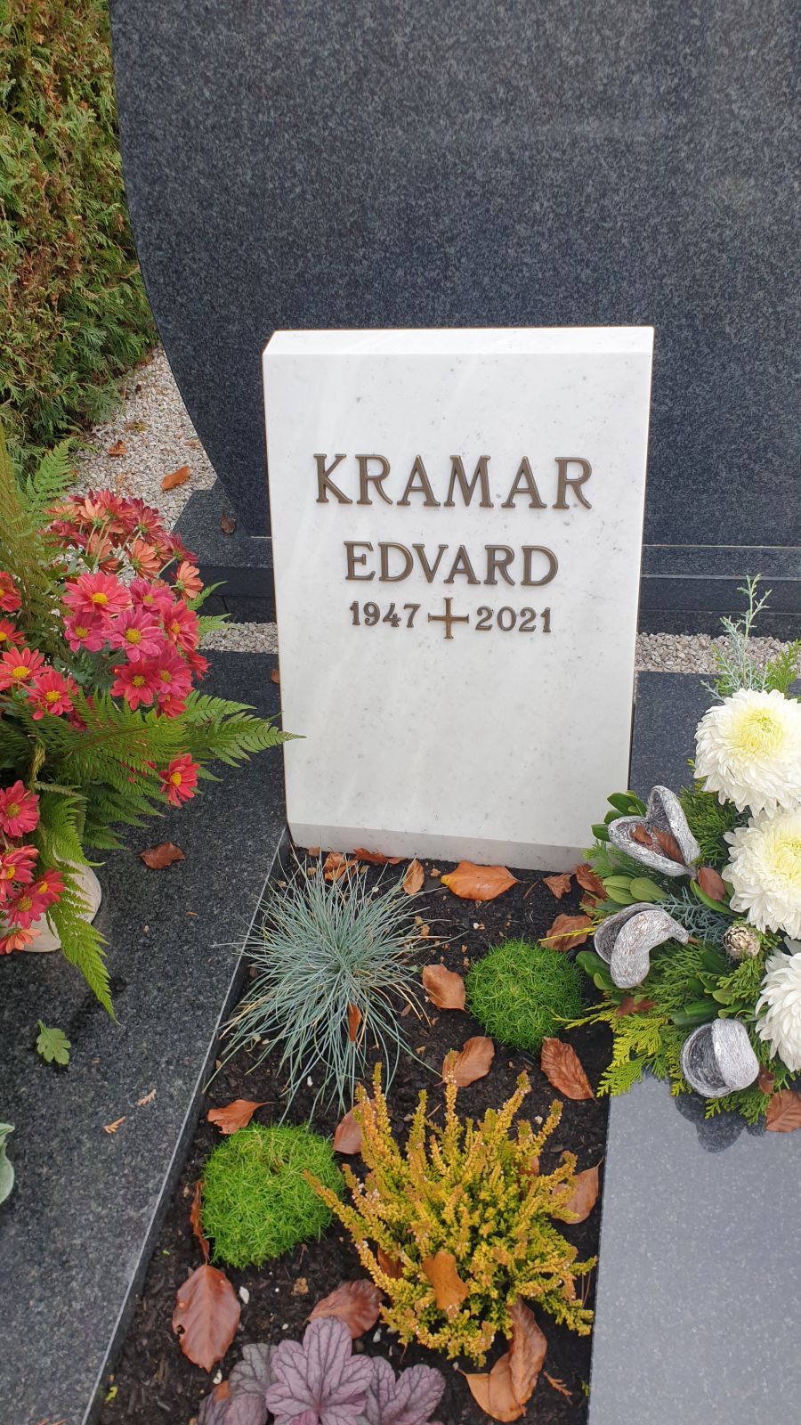 Edvard Kramar | Slovenski grobovi