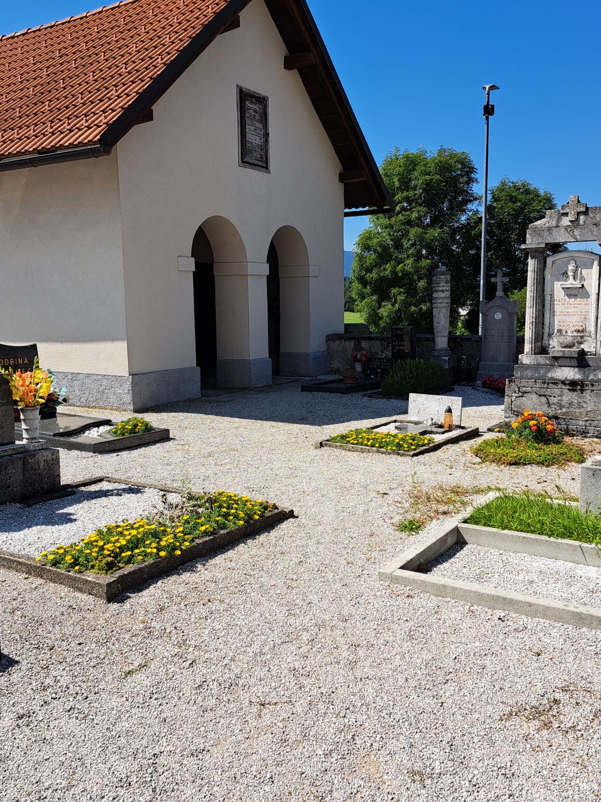 Snegulka Detoni | Slovenski grobovi